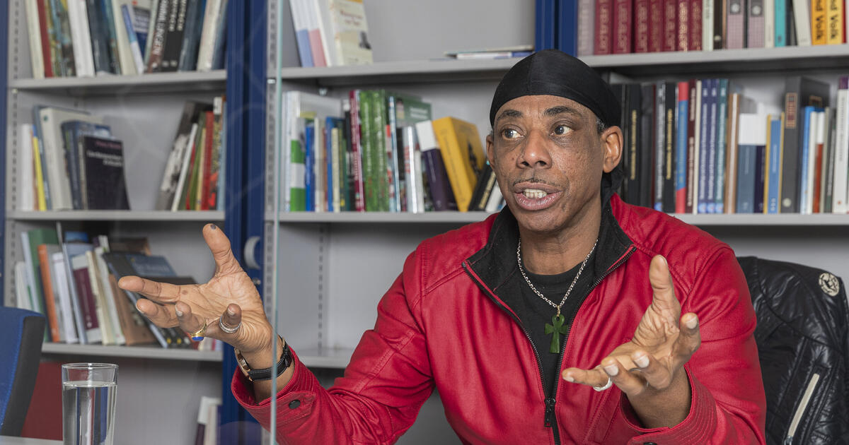 Larry Woodleys Schellenberg-Song - Vaterland online