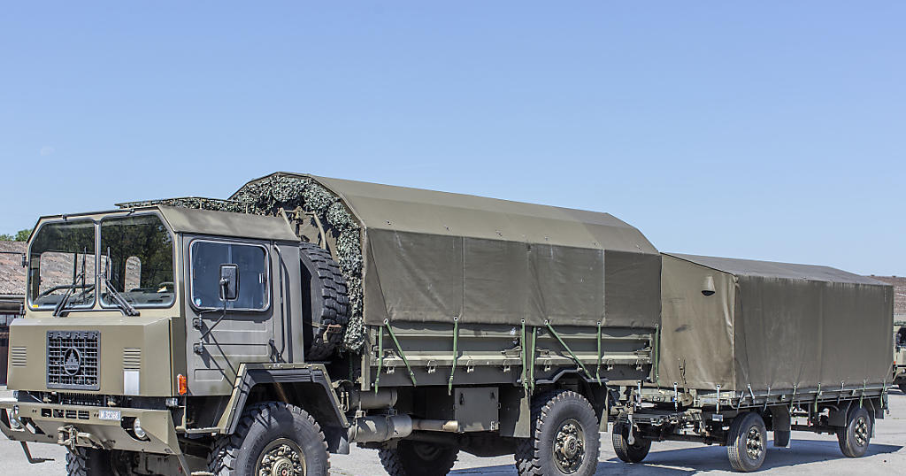 Schweizer Armee mustert Saurer-Lastwagen aus - Vaterland online