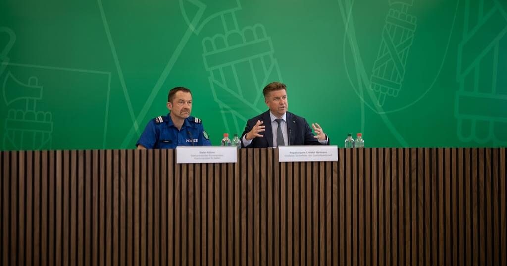 Kantonspolizei St.Gallen: Regierung will Personal um 240 Stellen ...