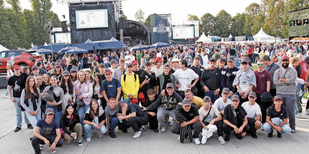 47 Hoval-Lernende erleben Megawatt live - Vaterland online