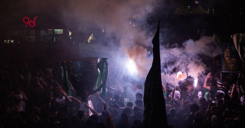 FC St.Gallen: Pyros bei Cupsieg-Party – Stadtpolizei geht den Vorfällen ...