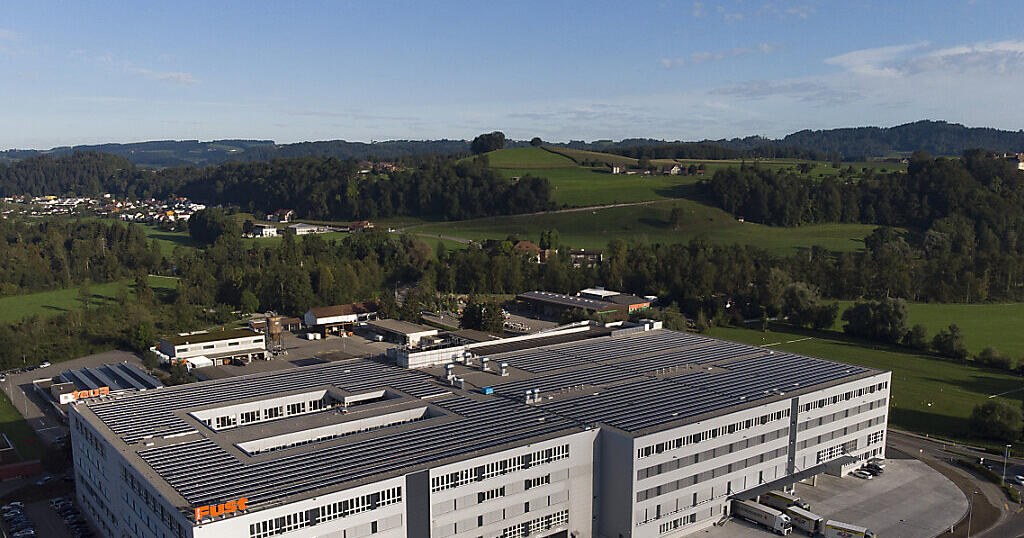 Fust liefert aus neuem Lager in Oberbüren - Vaterland online