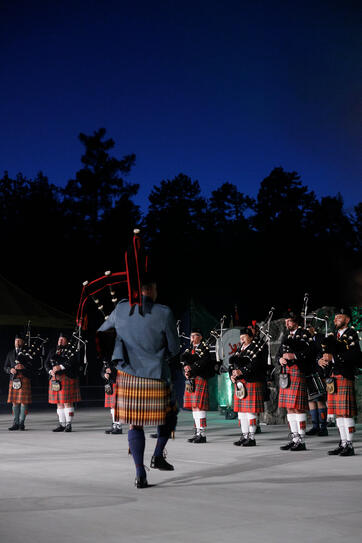 Es heisst wieder «Ruine frei» für «The Princely Liechtenstein Tattoo ...