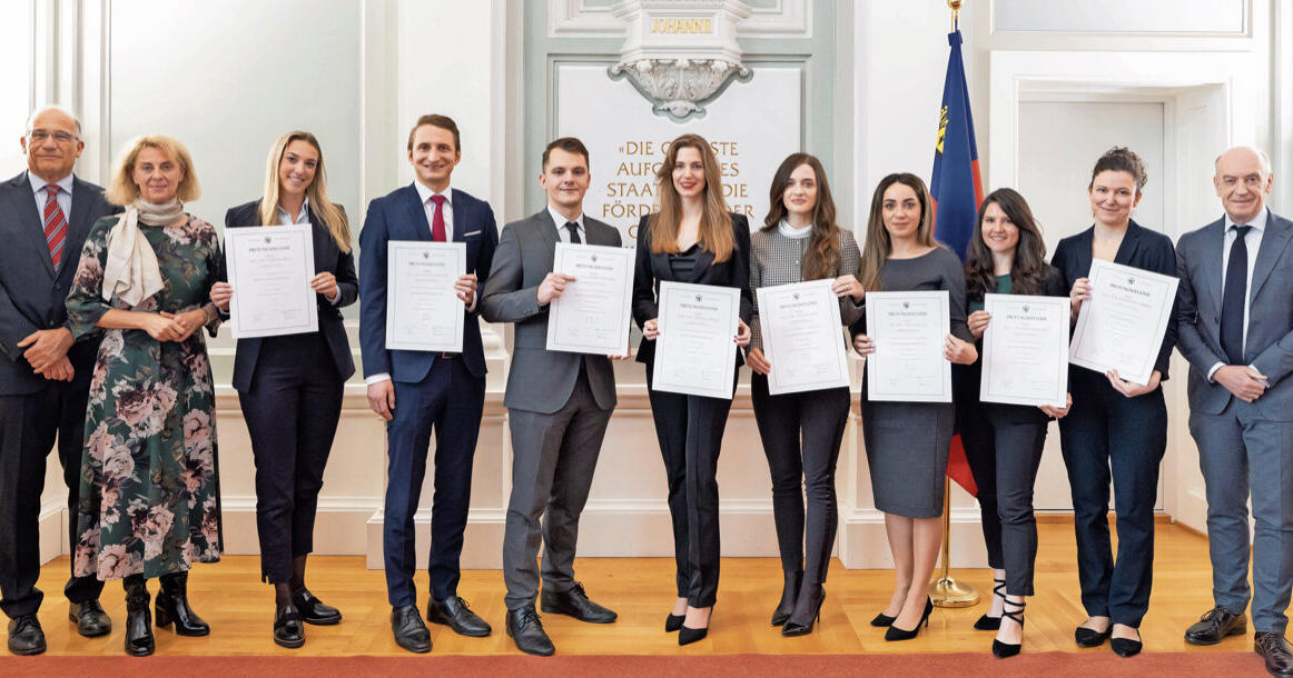 Sechs neue Anwältinnen und drei Anwälte - Vaterland online